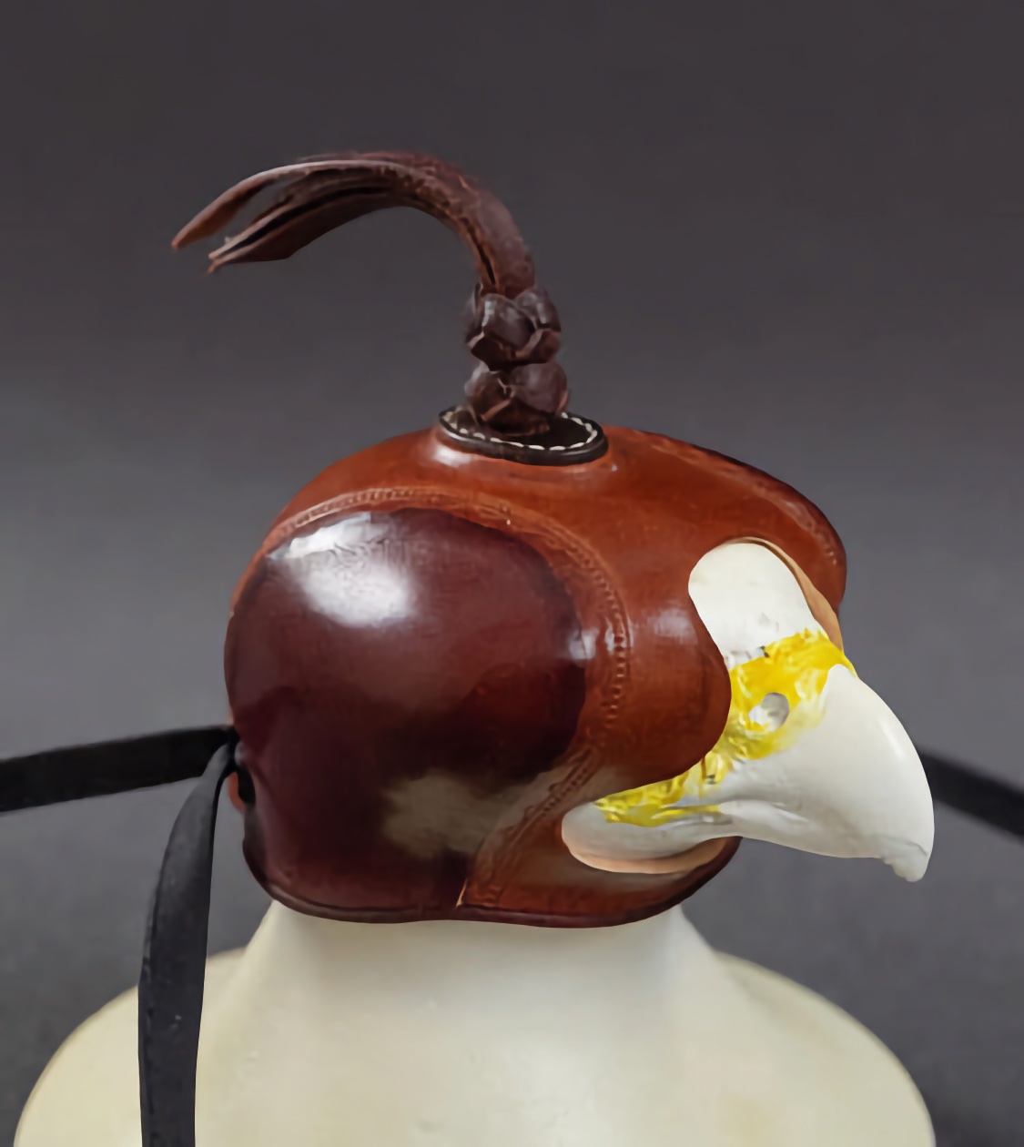 Two-Toned Arab-Backed Dutch Falconry Hood: Proctor Design